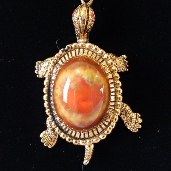 Vintage | Jewelry | Vintage 7s Cabochon Turtle Necklace | Poshmark